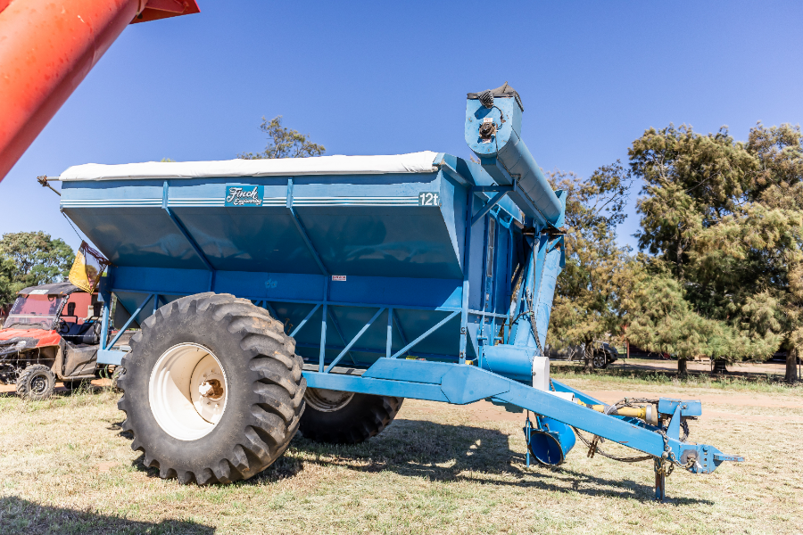 Lot 11 - Finch 12 Tonne Chaser Bin | AuctionsPlus