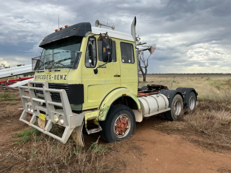 Lot 81 - Mercedes Benz Prime Mover | AuctionsPlus
