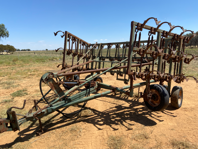 Lot 40 - John Shearer Wide Line Scarifier | AuctionsPlus