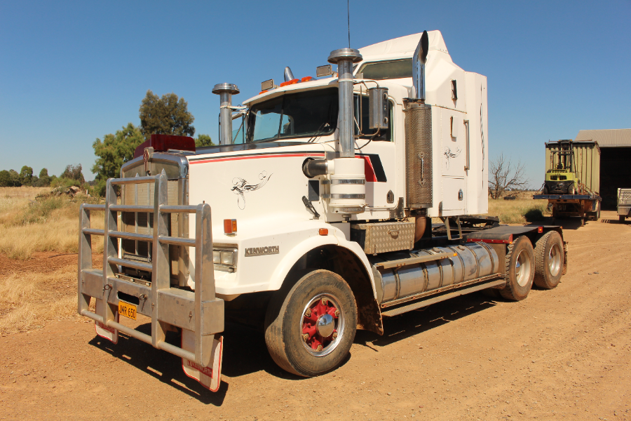 Lot 73 - Kenworth 650 Truck | AuctionsPlus