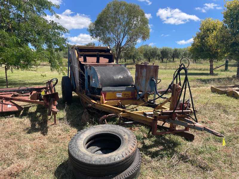 Lot 14 - Stone Picker | AuctionsPlus