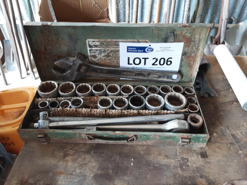 Lot 206 - Sockets and Shifter | AuctionsPlus