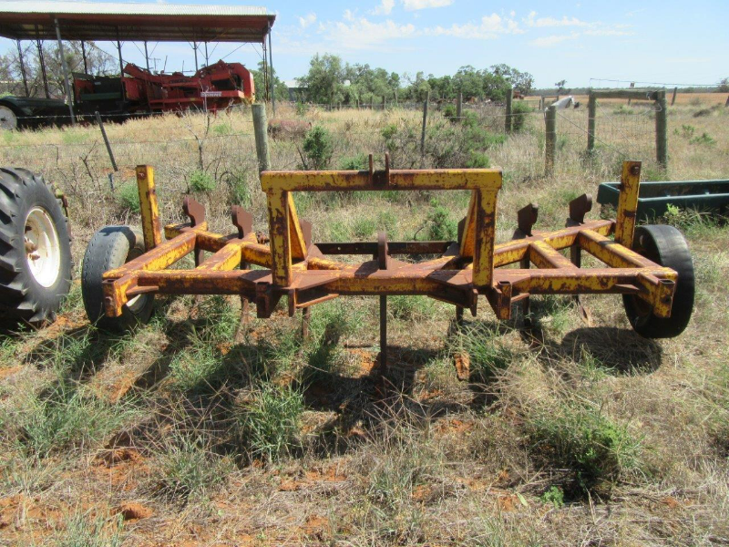 Lot 80 - 3pl 7 tine ripper | AuctionsPlus