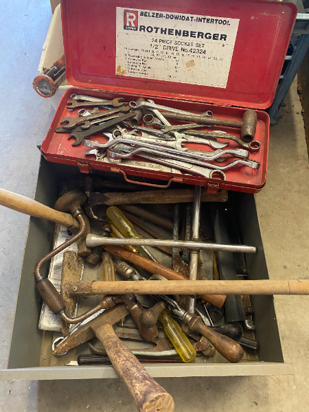 Lot 170 - Ass tools | AuctionsPlus