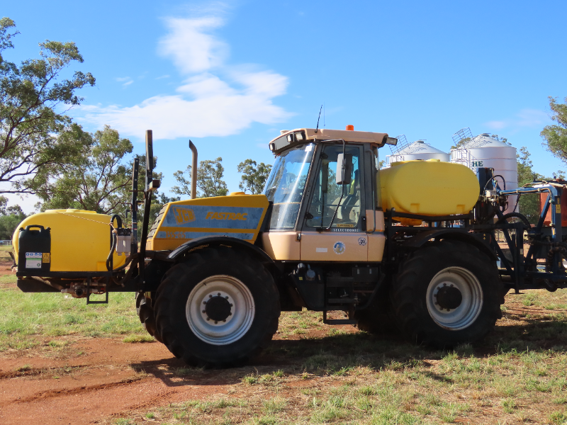 Lot 13 - JCB Fast Trac Sprayer with a 24m Weed Seeker Boom | AuctionsPlus