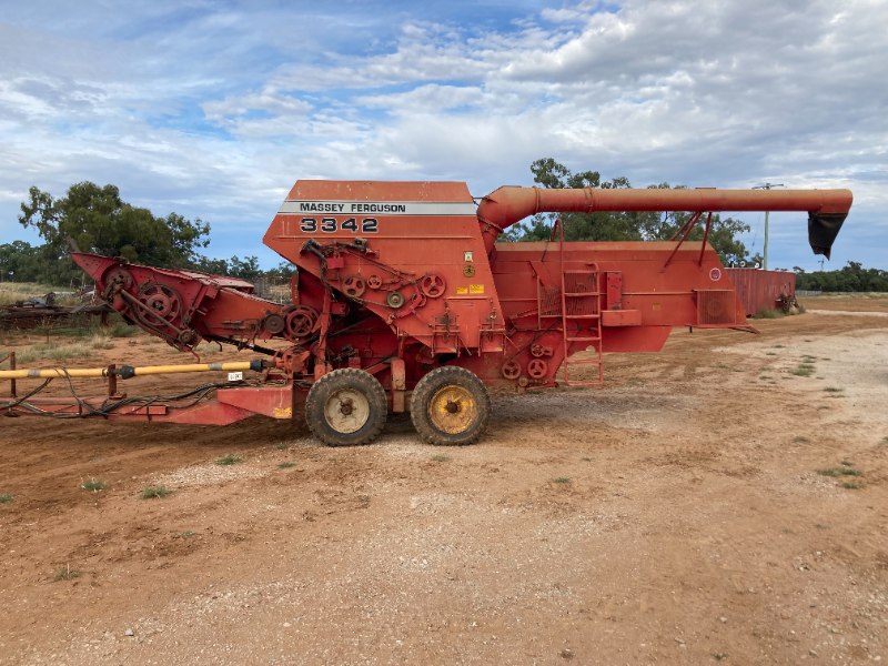 Lot 100 - Massey Ferguson 3342 PTO Header 5.4m Front | AuctionsPlus