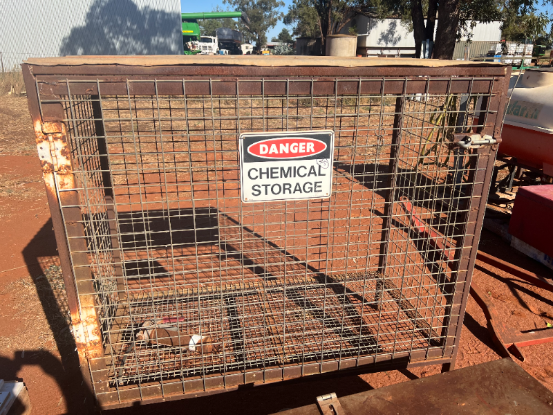Lot 45 - Chemical storage cage | AuctionsPlus