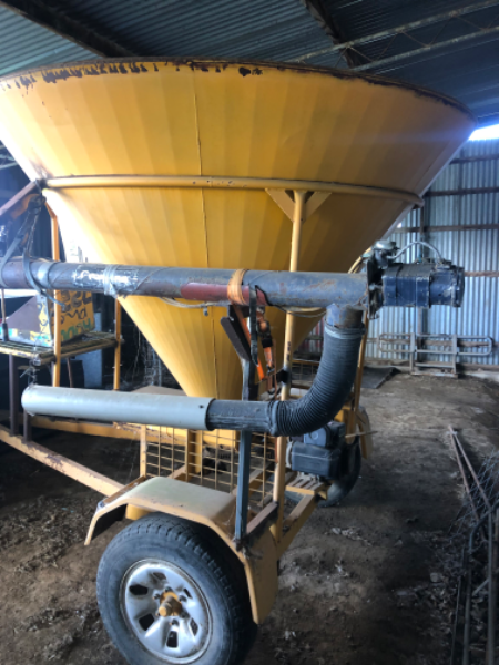 Lot 65 - Wombat Feed Mixer | AuctionsPlus