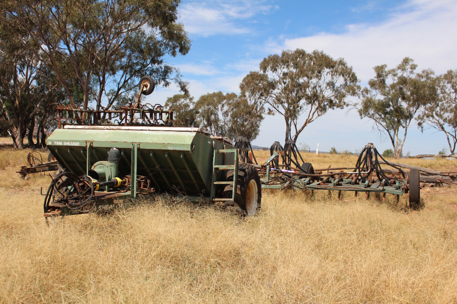 Lot 16 - John Shearer Airseeder & 30ft Scarifier | AuctionsPlus
