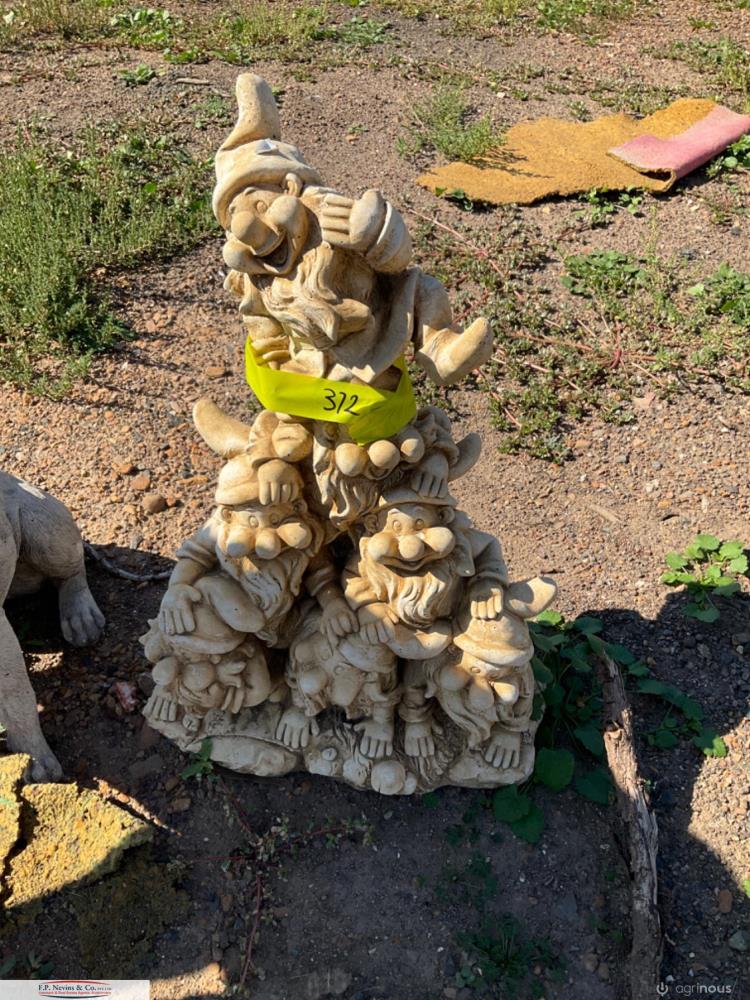 Lot 372 - Gnome Statue | AuctionsPlus