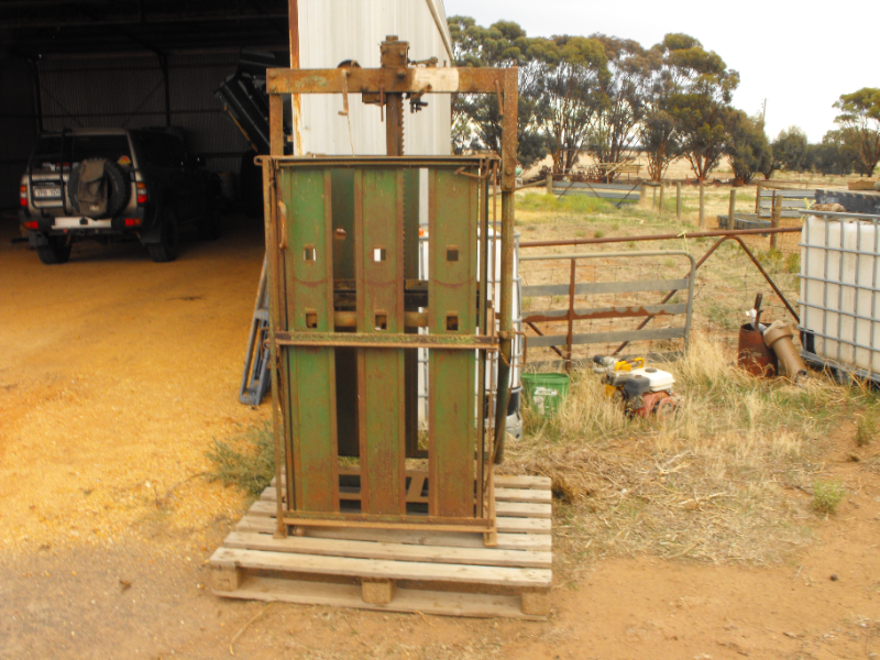 Lot 29 - Sunbeam Levermatic Wool press | AuctionsPlus