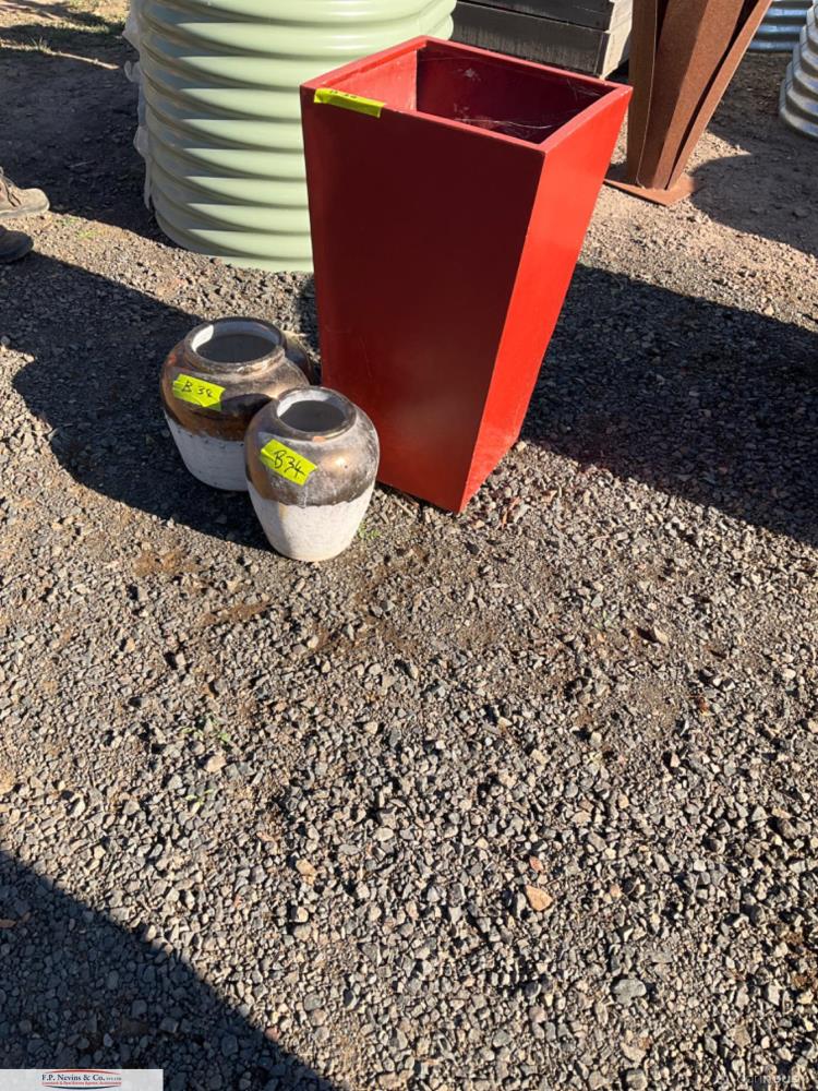 Lot 34 - Assorted Pots | AuctionsPlus