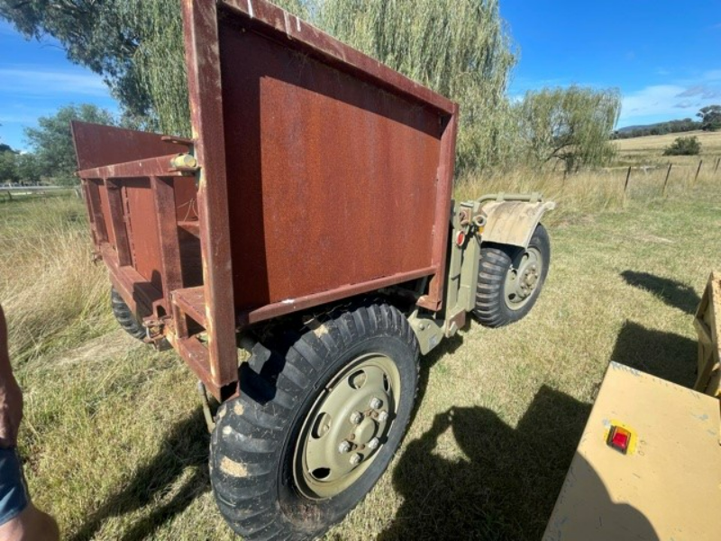 Lot 6 - Ex Army trailer | AuctionsPlus
