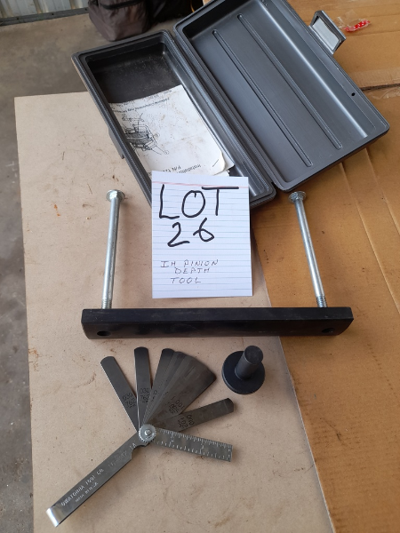 Lot 26 - IH PINION DEPTH TOOL | AuctionsPlus