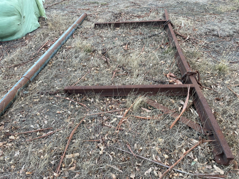 Lot 32 - Smudge Bar | AuctionsPlus