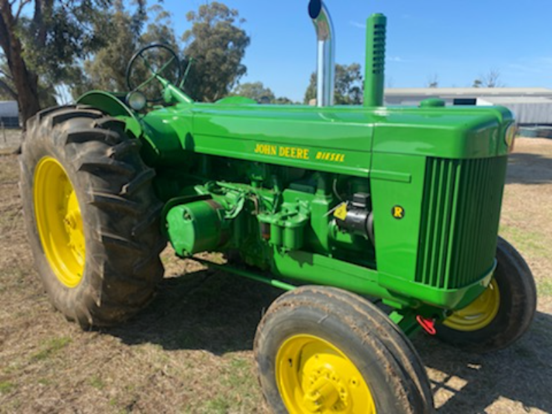 LOT 2 - JOHN DEERE - MODEL R | AuctionsPlus