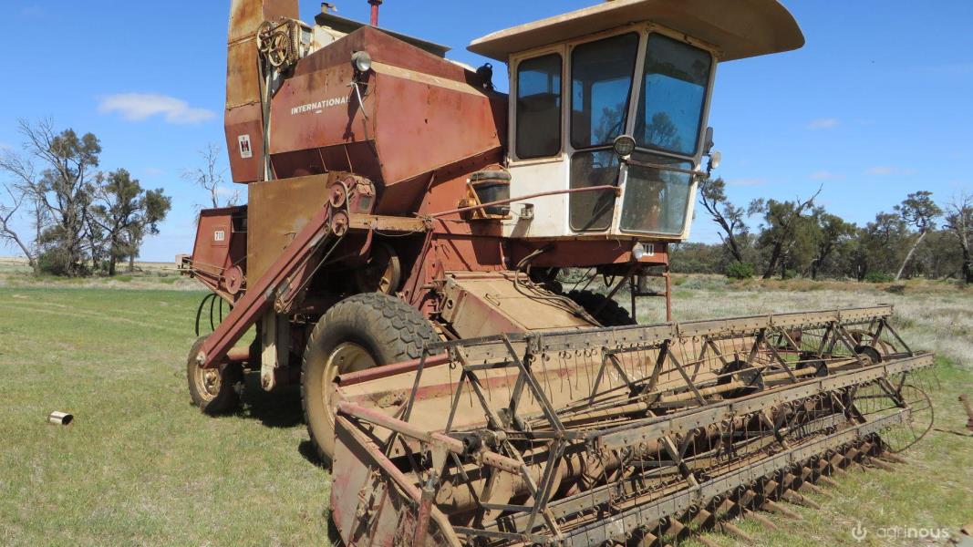 Lot 130 - International Header 711 | AuctionsPlus