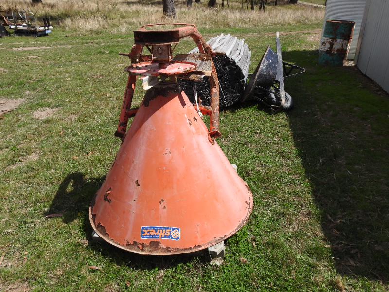 Lot 17 - Sitrex Super Spreader | AuctionsPlus