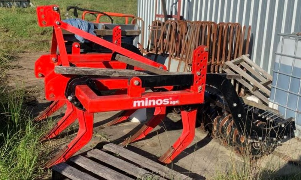Lot 8 - Minos 7 Tyne Ripper with Crumble Roller | AuctionsPlus