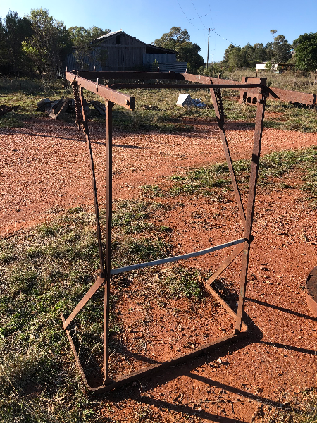 Lot 123 - Wool Pack Holder | AuctionsPlus