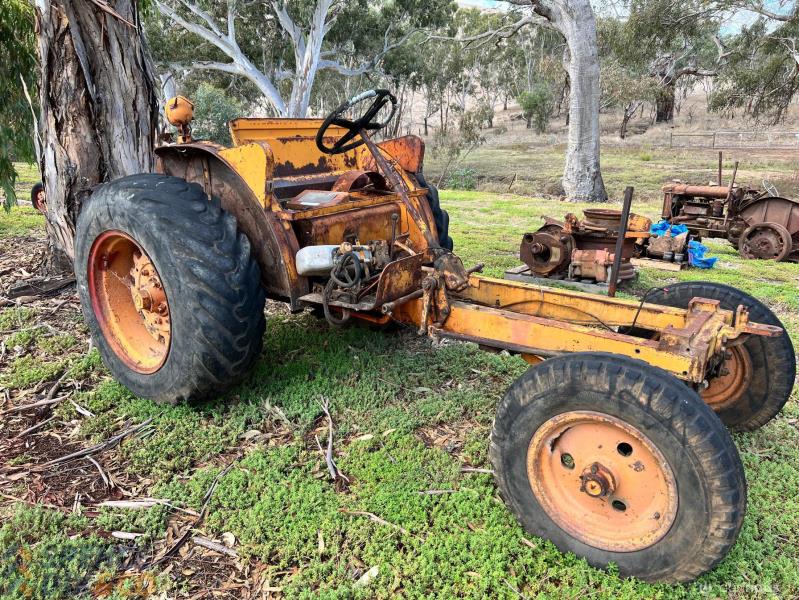 Lot 24 - Chamberlain 9G Parts | AuctionsPlus