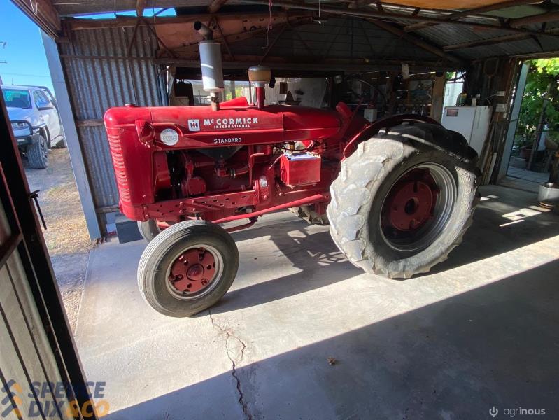 Lot 28 - McCormick International Super AW - 6 Standard Tractor ...