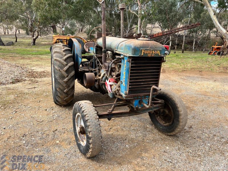 Lot 2 - Fordson Major Tractor 3PL | AuctionsPlus