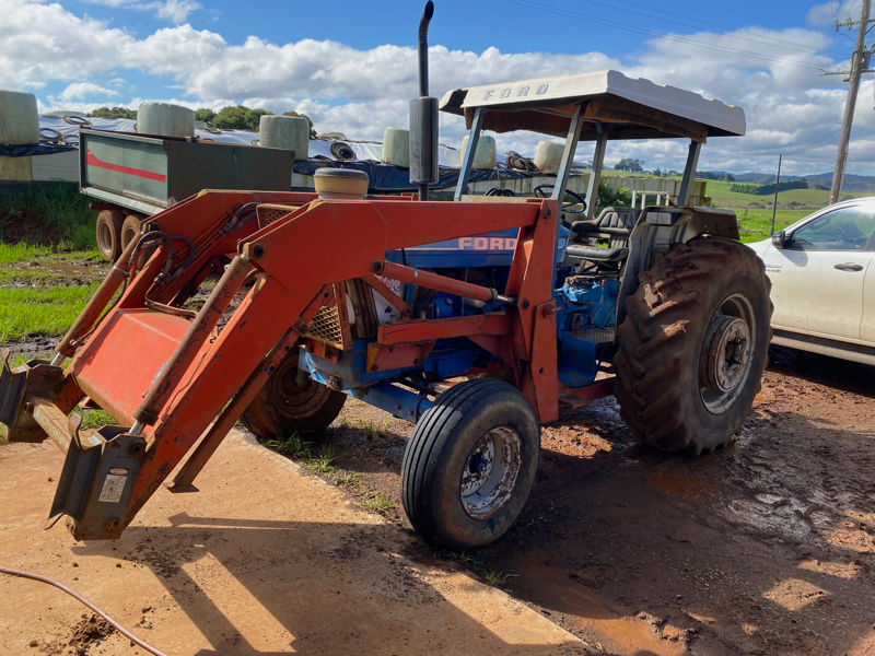 Lot 5 - Ford 6610 w/ Challenge loader | AuctionsPlus