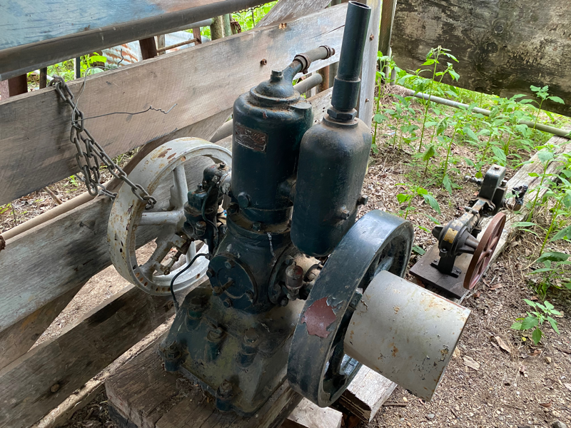 Lot 76 - Sunshine Engine Type E pump | AuctionsPlus