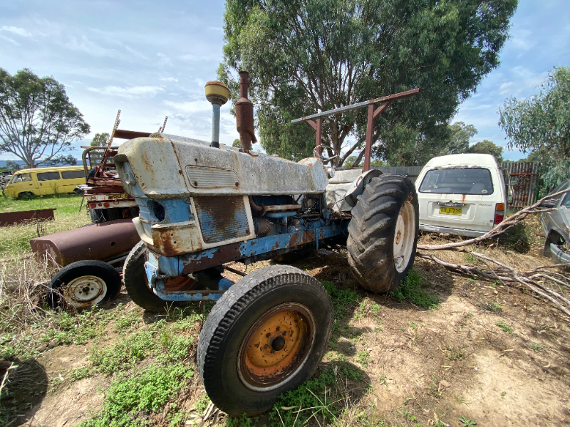 Lot 40 - Ford 6000 Tractor | AuctionsPlus
