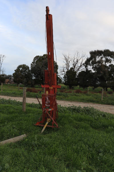 Lot 41 - Massey Fergusson MF420 Post Driver | AuctionsPlus
