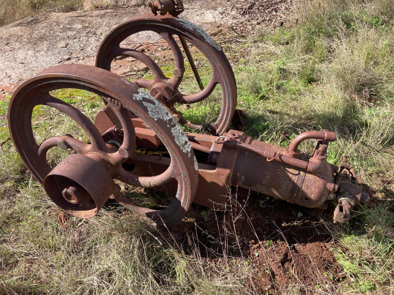 Lot 41 - Antique Blackstone Stamford England- Oil Motor Engine ...