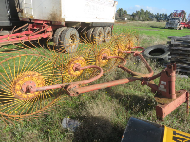 Lot 41 - Sitrex 5-Wheel Hay Rake | AuctionsPlus