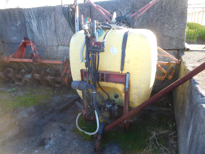 Lot 18 - 600 L BOOM SPRAY. PTO DRIVEN. | AuctionsPlus