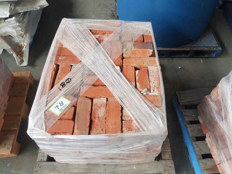 Lot 78 - Shepparton Solid Red Bricks | AuctionsPlus