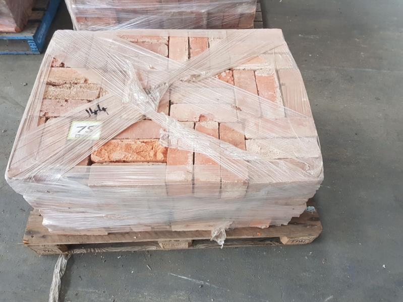 Lot 75 - Shepparton Solid Red Bricks | AuctionsPlus
