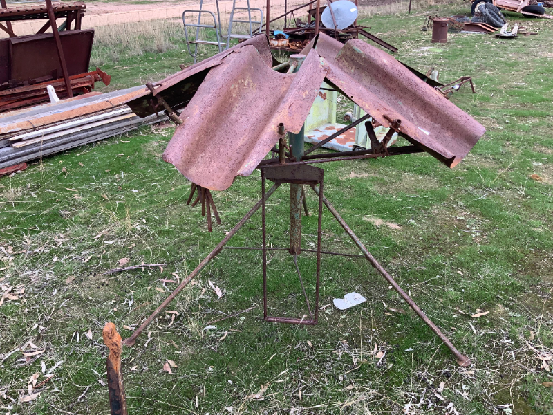 Lot 60 - Lamb Marking Cradle | AuctionsPlus