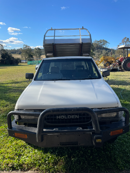 Lot 52 - HOLDEN RODEO TIPPER UTE | AuctionsPlus