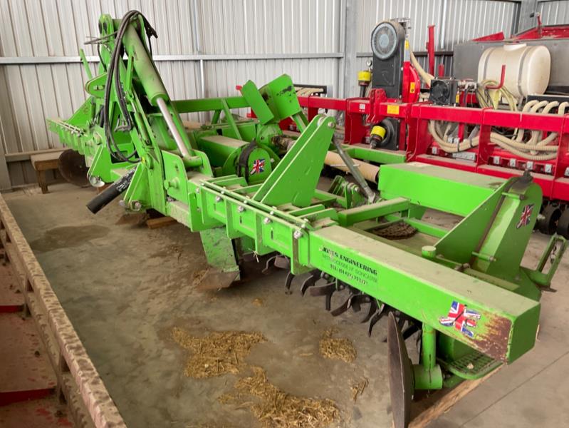 Lot 120 - Jones Engineering 1.55SR triple power hoe | AuctionsPlus