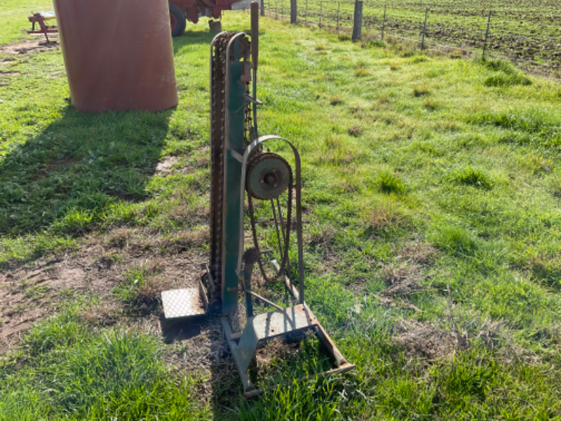 Lot 30 - Bag Loader | AuctionsPlus