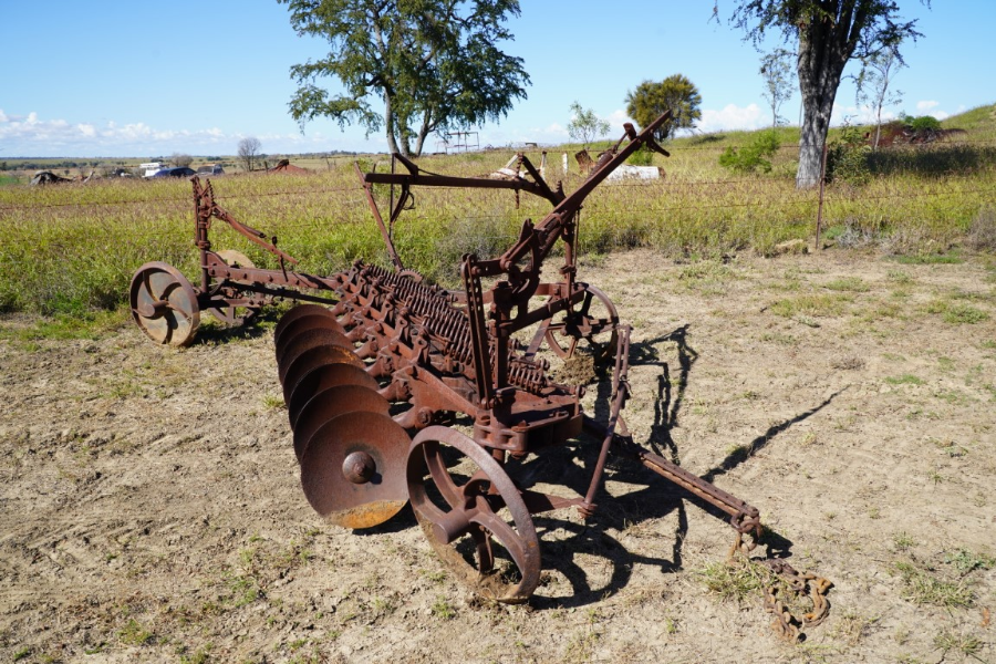 Lot 7 - One Way Double Disc Plough | AuctionsPlus