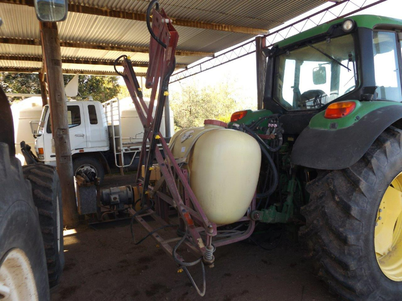 Lot 77 - Hardi 400lt, 8m, 3pl Sprayer | AuctionsPlus