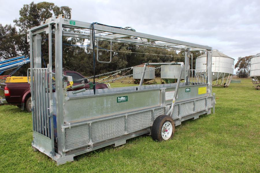 Lot 12 - Proway Mobile Sheep Bulk Handler | AuctionsPlus