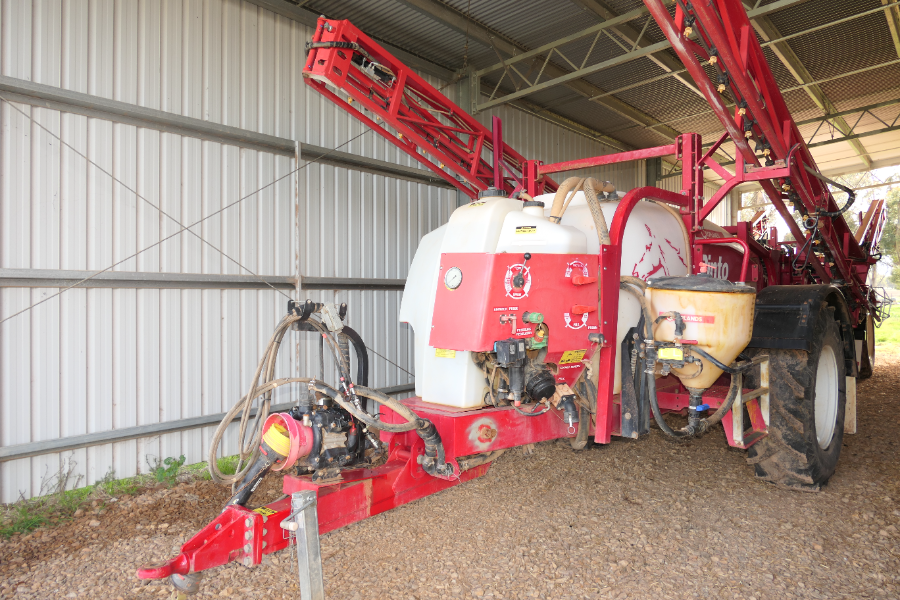 Lot 19 - 2014 Cropland Pinto 24m Boom | AuctionsPlus