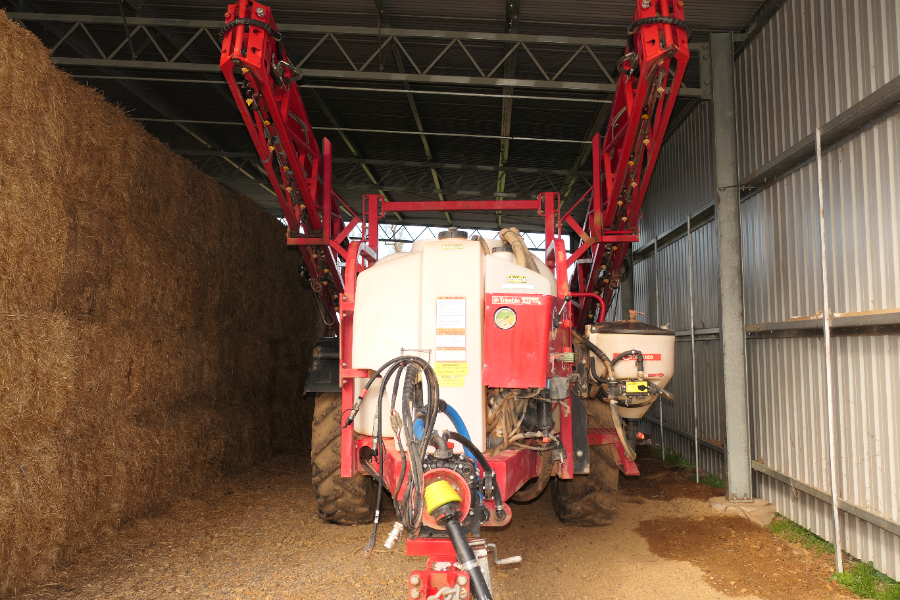 Lot 20 - 2017 Cropland Pinto 24 m Boom | AuctionsPlus