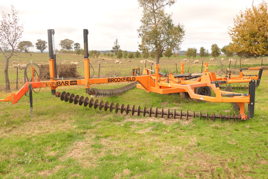 Lot 22 - 6 m D60 Brookfield disc chain bar | AuctionsPlus