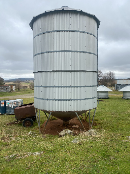 Lot 96 - 1 Normoyle Silo | AuctionsPlus
