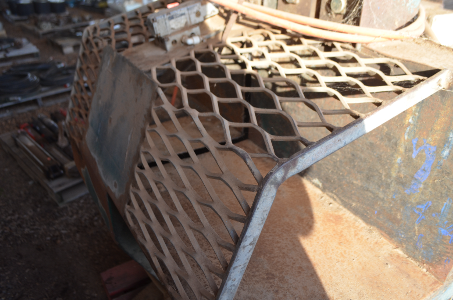Lot 21 - Sawmill Docking Saw | AuctionsPlus