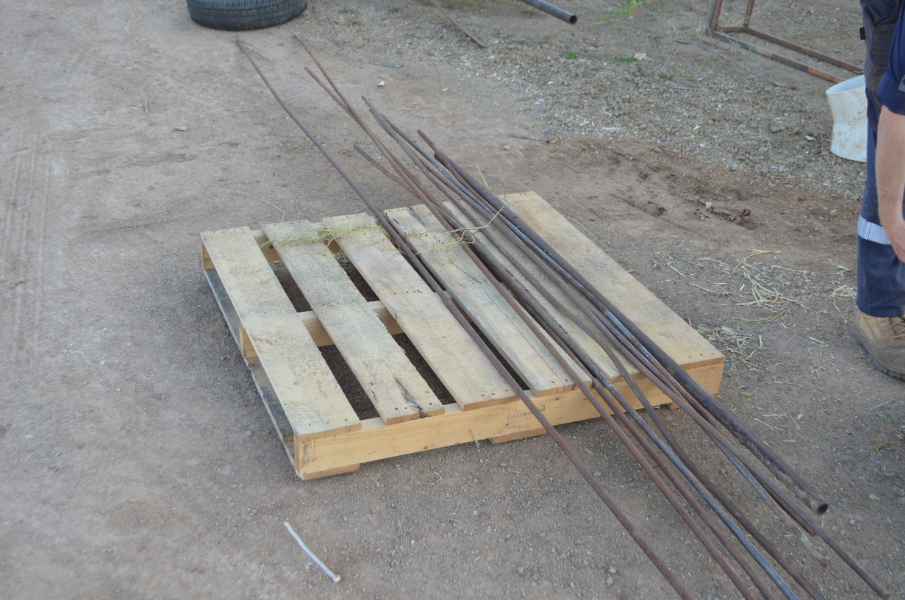 Lot 101 - Pallet of Steel Rods | AuctionsPlus