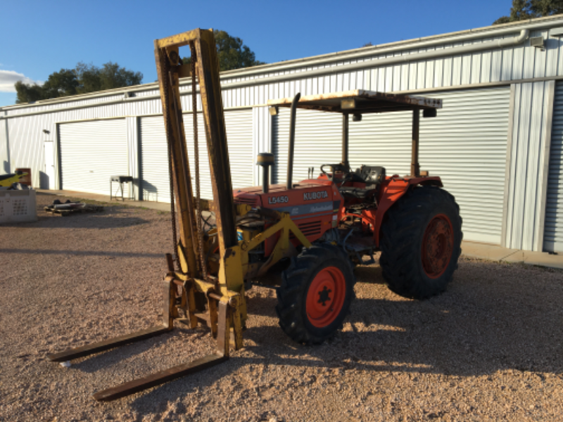 Lot 15 - TRACTOR | AuctionsPlus